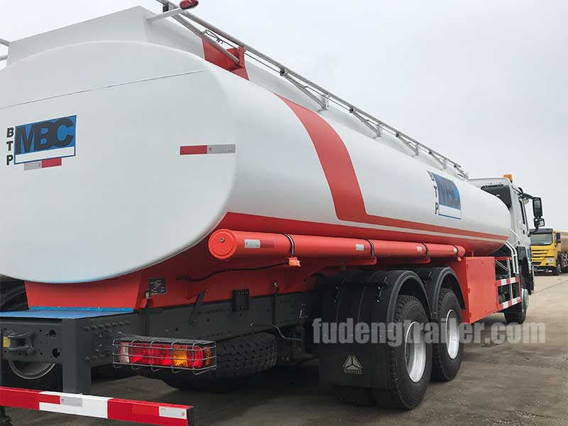 Sinotruk HOWO 6x4 Fuel Tank Truck